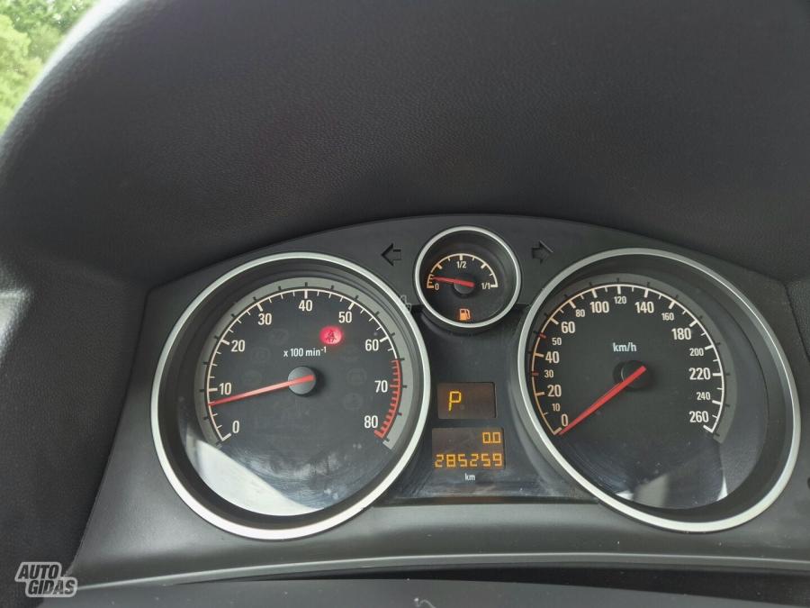 Grey Opel Astra 2005 in Kaunas, with an engine capacity of 1.80 L and mileage of 285 thousand km for 2000 €, photo 12 on AUTOMOTO.COM.LV