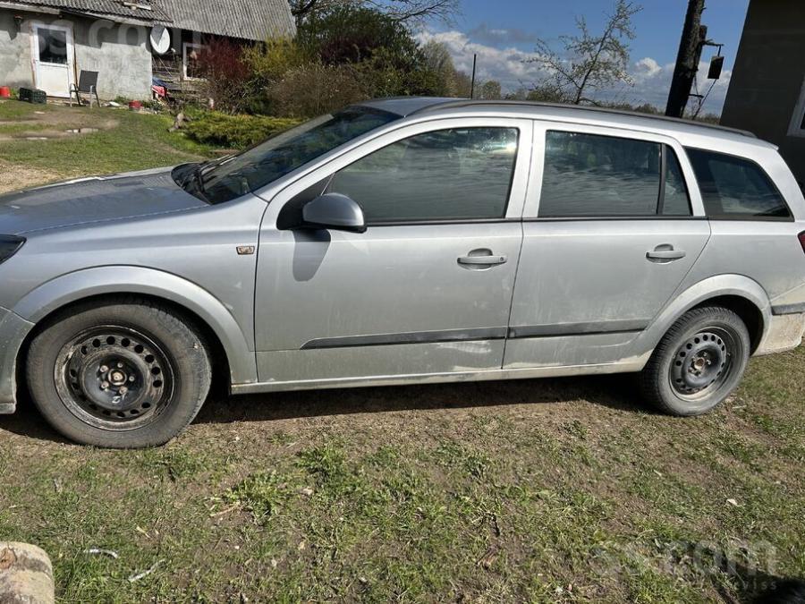 Pelēks Opel Astra 2005 Limbaži, ar dzinēja tilpumu 1.70 L un nobraukumu 310 tūkst. km par 1200 €, foto 3 vietnē AUTOMOTO.COM.LV