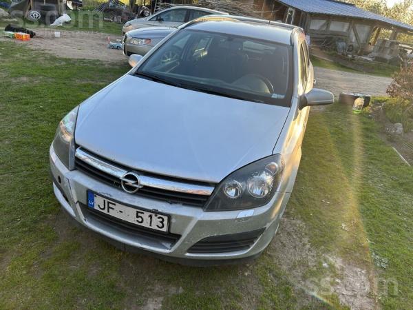 Pelēks Opel Astra 2005 Limbaži, ar dzinēja tilpumu 1.70 L un nobraukumu 310 tūkst. km par 1100 €, foto 3 vietnē AUTOMOTO.COM.LV