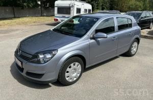 Pelēks Opel Astra 2005 Limbaži, ar dzinēja tilpumu 1.60 L un nobraukumu 242 tūkst. km par 2750 €, foto  vietnē AUTOMOTO.COM.LV