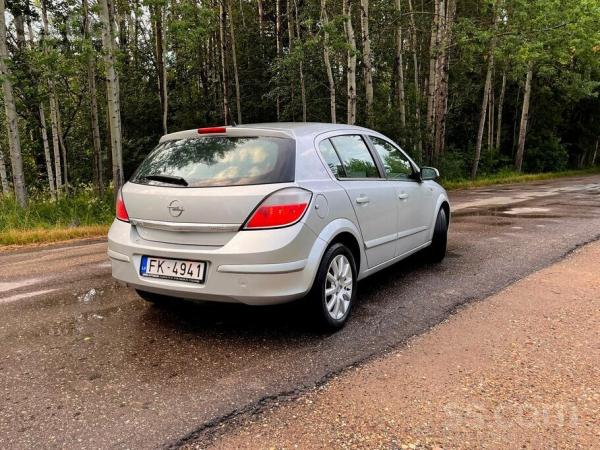 Серый Опель Астра 2005 в Рига, объемом двигателя 1.60 л и пробегом 153 тыс. км за 1950 €, фото 4 на AUTOMOTO.COM.LV