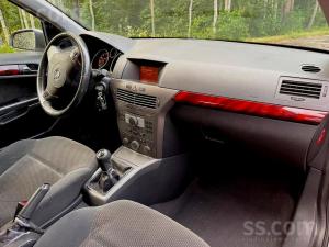 Grey Opel Astra 2005 in Riga, with an engine capacity of 1.60 L and mileage of 153 thousand km for 1950 €, photo 7 on AUTOMOTO.COM.LV