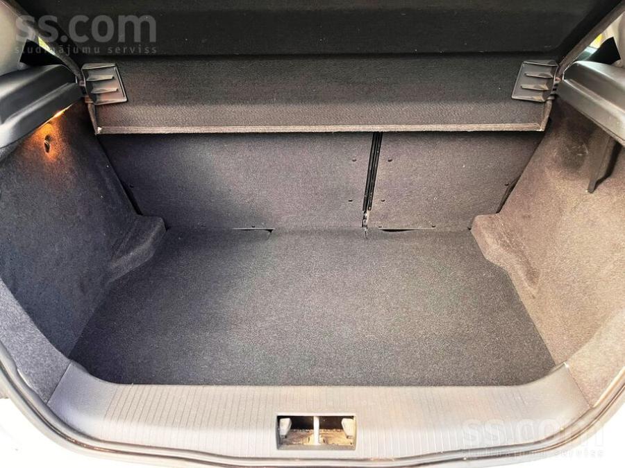 Grey Opel Astra 2005 in Riga, with an engine capacity of 1.60 L and mileage of 153 thousand km for 1950 €, photo 9 on AUTOMOTO.COM.LV