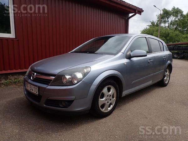 Pelēks Opel Astra 2005 Liepāja, ar dzinēja tilpumu 1.70 L un nobraukumu 287 tūkst. km par 1650 €, foto 4 vietnē AUTOMOTO.COM.LV