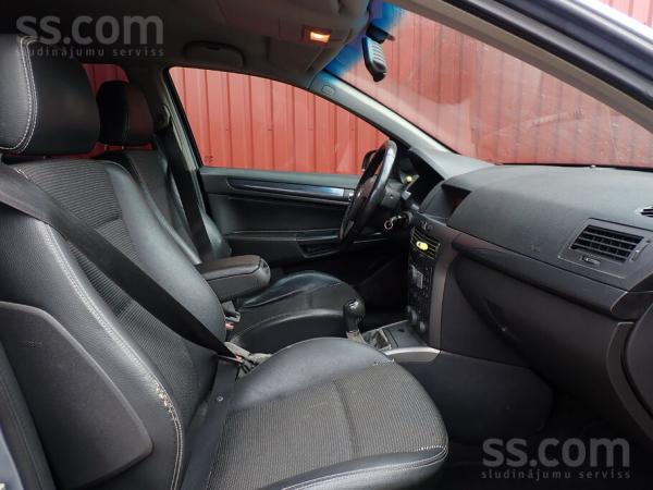 Pelēks Opel Astra 2005 Liepāja, ar dzinēja tilpumu 1.70 L un nobraukumu 287 tūkst. km par 1650 €, foto 5 vietnē AUTOMOTO.COM.LV