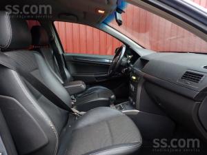 Pelēks Opel Astra 2005 Liepāja, ar dzinēja tilpumu 1.70 L un nobraukumu 287 tūkst. km par 1650 €, foto 6 vietnē AUTOMOTO.COM.LV