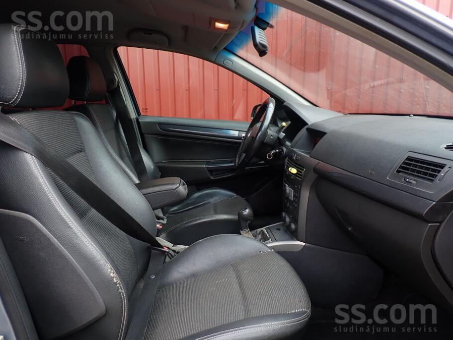 Pelēks Opel Astra 2005 Liepāja, ar dzinēja tilpumu 1.70 L un nobraukumu 287 tūkst. km par 1650 €, foto 6 vietnē AUTOMOTO.COM.LV