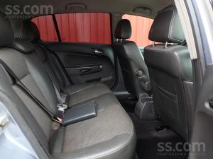 Pelēks Opel Astra 2005 Liepāja, ar dzinēja tilpumu 1.70 L un nobraukumu 287 tūkst. km par 1650 €, foto 7 vietnē AUTOMOTO.COM.LV