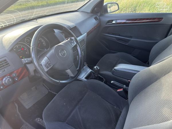 Pelēks Opel Astra 2005 Klaipėda, ar dzinēja tilpumu 1.70 L un nobraukumu 31 tūkst. km par 500 €, foto 5 vietnē AUTOMOTO.COM.LV