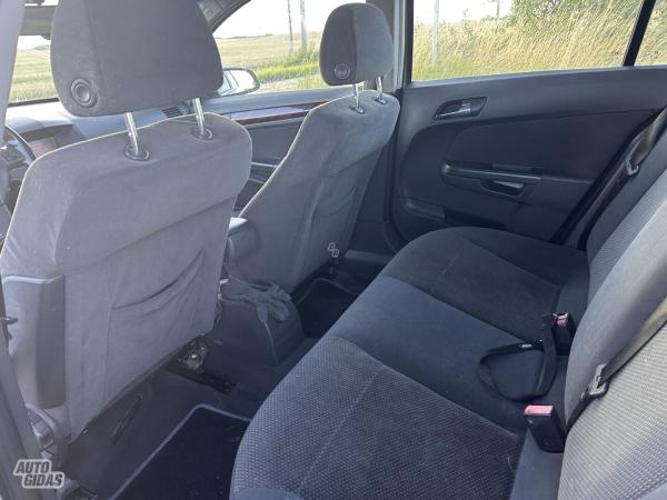 Pelēks Opel Astra 2005 Klaipėda, ar dzinēja tilpumu 1.70 L un nobraukumu 31 tūkst. km par 500 €, foto 6 vietnē AUTOMOTO.COM.LV