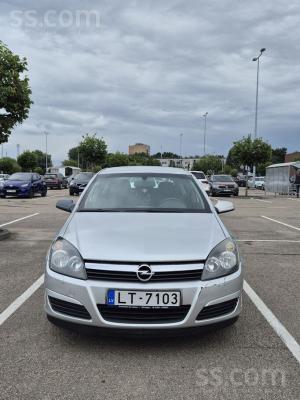 Grey Opel Astra 2005 in Riga, with an engine capacity of 1.80 L and mileage of 246 thousand km for 1050 €, photo  on AUTOMOTO.COM.LV