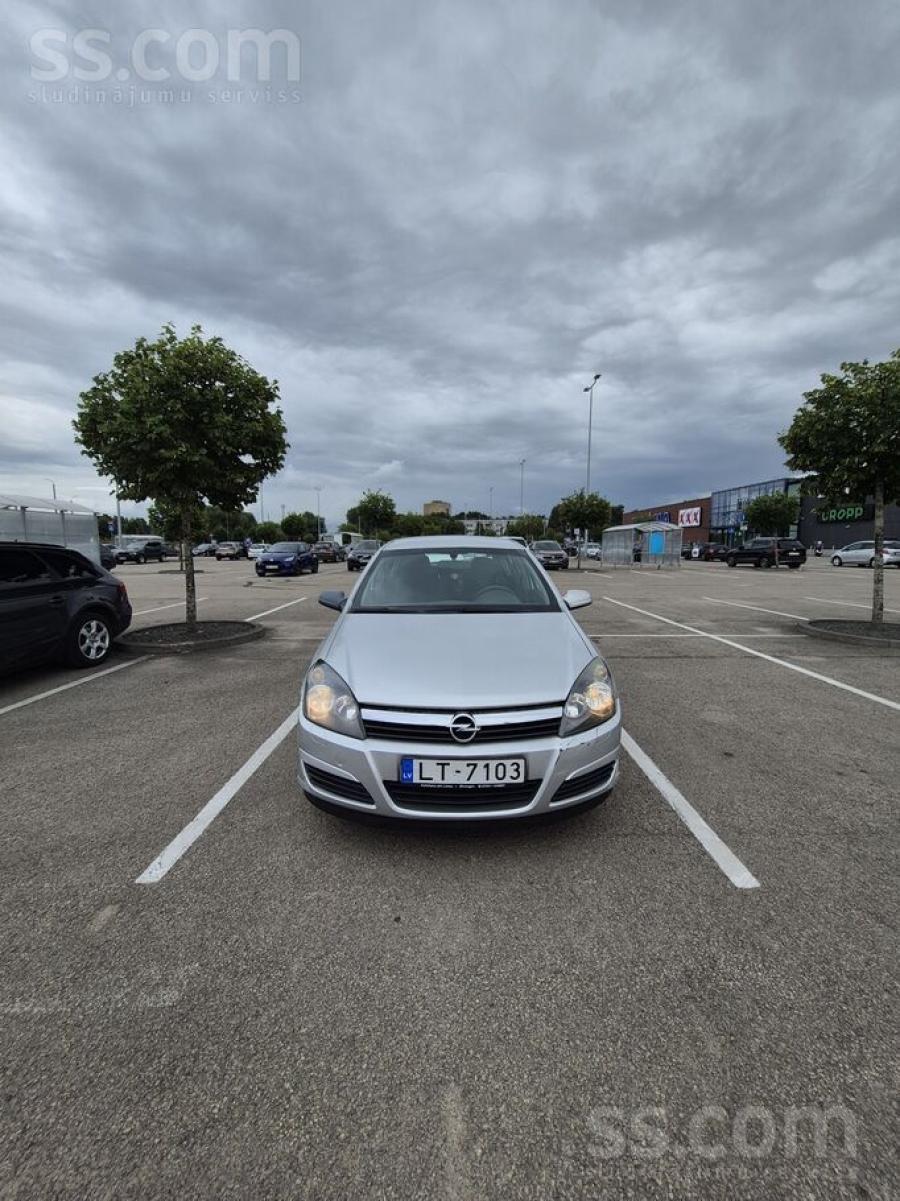 Grey Opel Astra 2005 in Riga, with an engine capacity of 1.80 L and mileage of 246 thousand km for 1050 €, photo 9 on AUTOMOTO.COM.LV