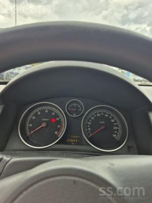 Grey Opel Astra 2005 in Riga, with an engine capacity of 1.80 L and mileage of 246 thousand km for 1050 €, photo 10 on AUTOMOTO.COM.LV