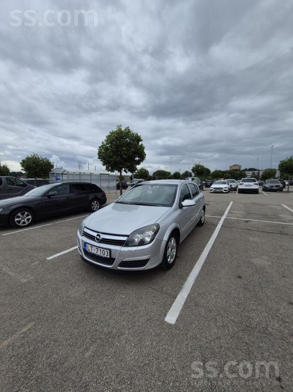 Pelēks Opel Astra 2005 Rīga, ar dzinēja tilpumu 1.80 L un nobraukumu 246 tūkst. km par 1050 €, foto 2 vietnē AUTOMOTO.COM.LV