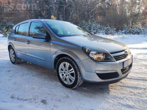 Grey Opel Astra 2005 in Valmiera, with an engine capacity of 1.70 L and mileage of 284 thousand km for 1150 €, photo  on AUTOMOTO.COM.LV