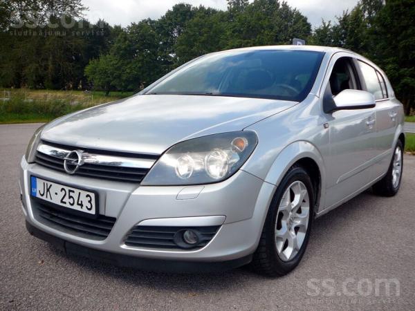 Pelēks Opel Astra 2005 Cēsis, ar dzinēja tilpumu 1.70 L un nobraukumu 309 tūkst. km par 1250 €, foto 2 vietnē AUTOMOTO.COM.LV