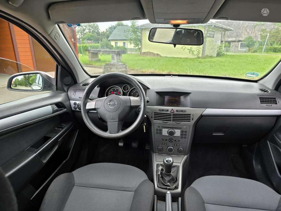 Pelēks Opel Astra 2005 Jurbarkas, ar dzinēja tilpumu 1.91 L un nobraukumu 250 tūkst. km par 1650 €, foto 7 vietnē AUTOMOTO.COM.LV