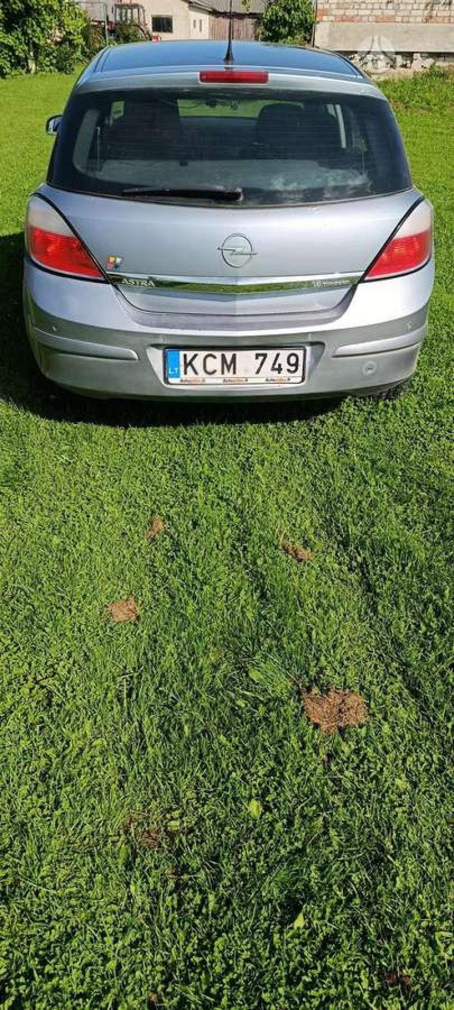 Grey Opel Astra 2005 in Kaunas, with an engine capacity of 1.60 L and mileage of 17 thousand km for 1000 €, photo 13 on AUTOMOTO.COM.LV