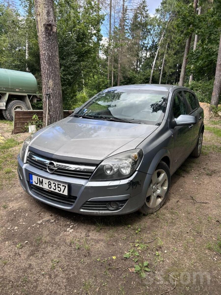 Pelēks Opel Astra 2005 Ogre, ar dzinēja tilpumu 1.70 L un nobraukumu 317 tūkst. km par 700 €, foto 1 vietnē AUTOMOTO.COM.LV