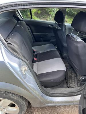 Pelēks Opel Astra 2005 Ogre, ar dzinēja tilpumu 1.70 L un nobraukumu 317 tūkst. km par 700 €, foto 4 vietnē AUTOMOTO.COM.LV