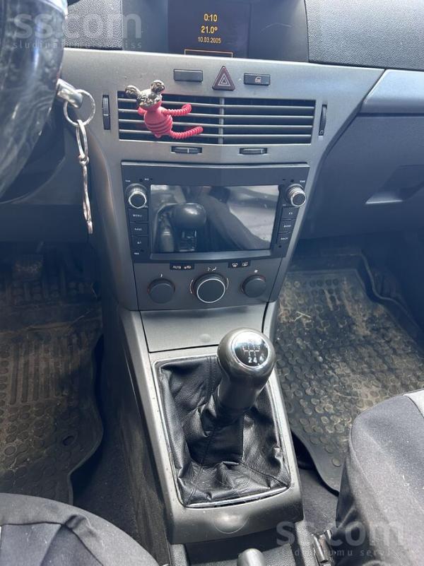 Pelēks Opel Astra 2005 Ogre, ar dzinēja tilpumu 1.70 L un nobraukumu 317 tūkst. km par 700 €, foto 9 vietnē AUTOMOTO.COM.LV