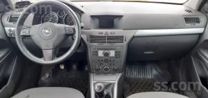 Pelēks Opel Astra 2005 Jēkabpils, ar dzinēja tilpumu 1.70 L un nobraukumu 379 tūkst. km par 800 €, foto 4 vietnē AUTOMOTO.COM.LV