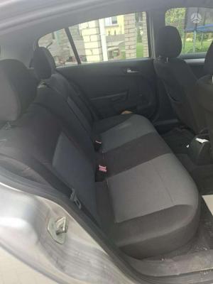 Pelēks Opel Astra 2005 Tauragė, ar dzinēja tilpumu 1.36 L un nobraukumu 231 tūkst. km par 950 €, foto 8 vietnē AUTOMOTO.COM.LV
