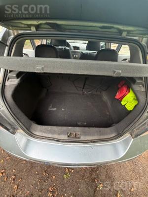 Grey Opel Astra 2005 in Cesis, with an engine capacity of 1.60 L and mileage of 297 thousand km for 1000 €, photo 11 on AUTOMOTO.COM.LV