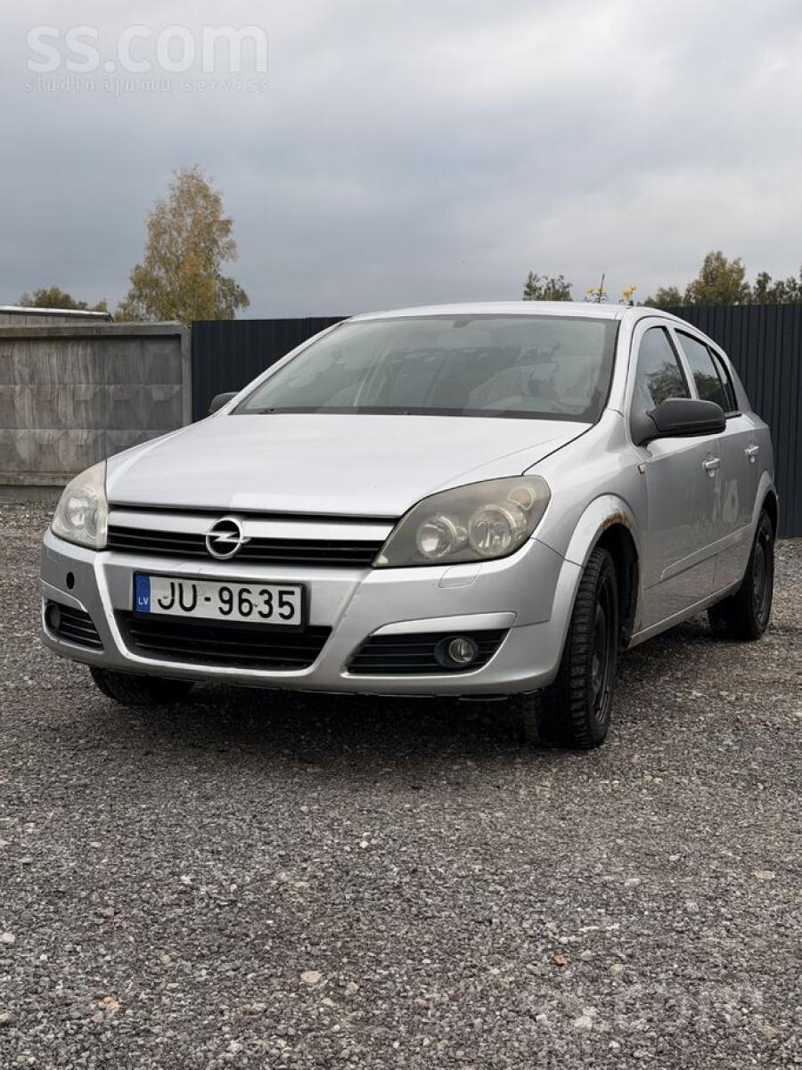 Grey Opel Astra 2005 in Riga, with an engine capacity of 1.90 L and mileage of 350 thousand km for 1150 €, photo 1 on AUTOMOTO.COM.LV
