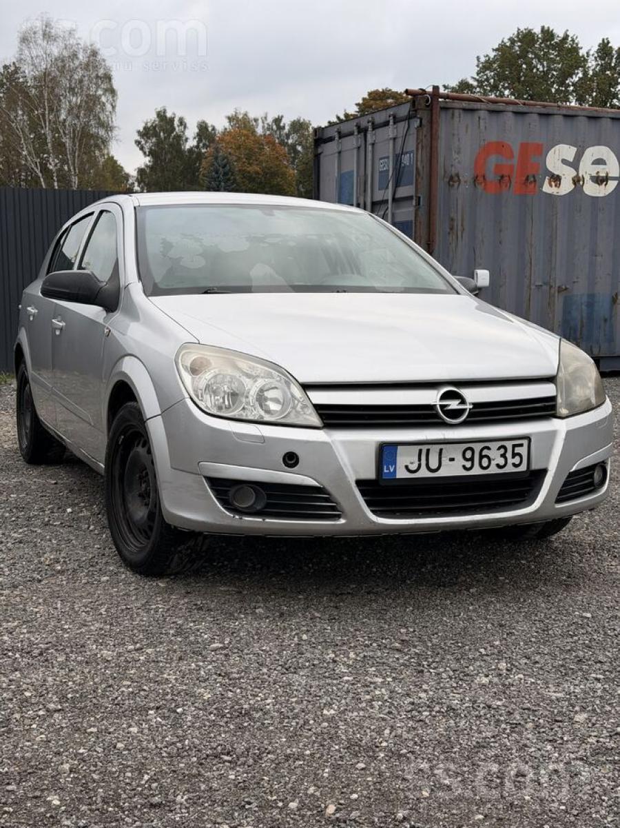 Grey Opel Astra 2005 in Riga, with an engine capacity of 1.90 L and mileage of 350 thousand km for 1150 €, photo 3 on AUTOMOTO.COM.LV