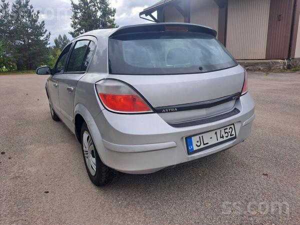 Opel Astra 2005 Jēkabpils vietnē Pelēks Opel Astra 2005 Jēkabpils, ar dzinēja tilpumu 1.70 L un nobraukumu 384 tūkst. km par 850 €, foto 6 vietnē AUTOMOTO.COM.LV