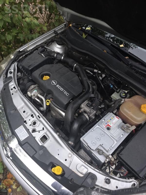 Opel Astra 2005 Kuldīga vietnē Pelēks Opel Astra 2005 Kuldīga, ar dzinēja tilpumu 1.70 L un nobraukumu 222 tūkst. km par 1250 €, foto 8 vietnē AUTOMOTO.COM.LV