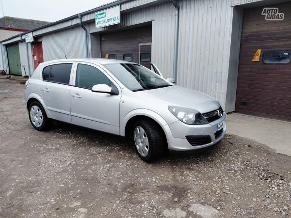 Grey Opel Astra 2005 in Vilkaviskis, with an engine capacity of 1.80 L and mileage of 241 thousand km for 1450 €, photo 4 on AUTOMOTO.COM.LV