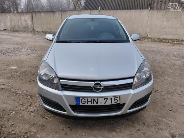 Grey Opel Astra 2005 in Vilkaviskis, with an engine capacity of 1.80 L and mileage of 241 thousand km for 1450 €, photo 8 on AUTOMOTO.COM.LV