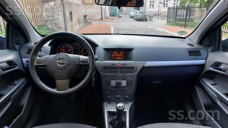 Pelēks Opel Astra 2006 Cēsis, ar dzinēja tilpumu 1.80 L un nobraukumu 272 tūkst. km par 4400 €, foto 6 vietnē AUTOMOTO.COM.LV