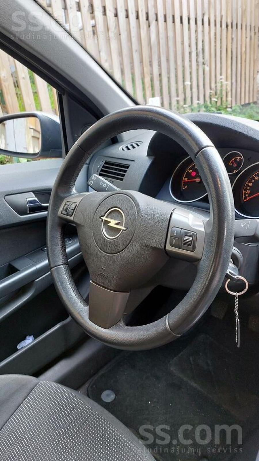 Pelēks Opel Astra 2006 Cēsis, ar dzinēja tilpumu 1.80 L un nobraukumu 272 tūkst. km par 4400 €, foto 7 vietnē AUTOMOTO.COM.LV