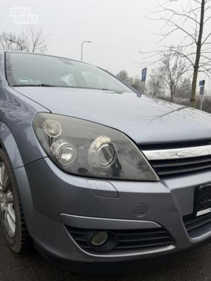Pelēks Opel Astra 2006 Kauņa, ar dzinēja tilpumu 1.90 L un nobraukumu 245 tūkst. km par 770 €, foto 3 vietnē AUTOMOTO.COM.LV