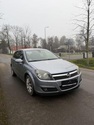 Pelēks Opel Astra 2006 Kauņa, ar dzinēja tilpumu 1.90 L un nobraukumu 245 tūkst. km par 770 €, foto 4 vietnē AUTOMOTO.COM.LV