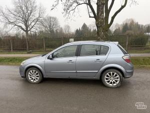 Pelēks Opel Astra 2006 Kauņa, ar dzinēja tilpumu 1.90 L un nobraukumu 245 tūkst. km par 770 €, foto 7 vietnē AUTOMOTO.COM.LV