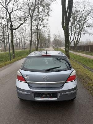 Pelēks Opel Astra 2006 Kauņa, ar dzinēja tilpumu 1.90 L un nobraukumu 245 tūkst. km par 770 €, foto 10 vietnē AUTOMOTO.COM.LV