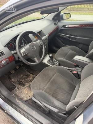 Pelēks Opel Astra 2006 Kauņa, ar dzinēja tilpumu 1.90 L un nobraukumu 245 tūkst. km par 770 €, foto 16 vietnē AUTOMOTO.COM.LV