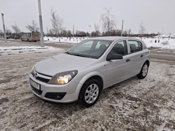 Grey Opel Astra 2006 in Tartu, with an engine capacity of 1.40 L and mileage of 199 thousand km for 2000 €, photo 1 on AUTOMOTO.COM.LV