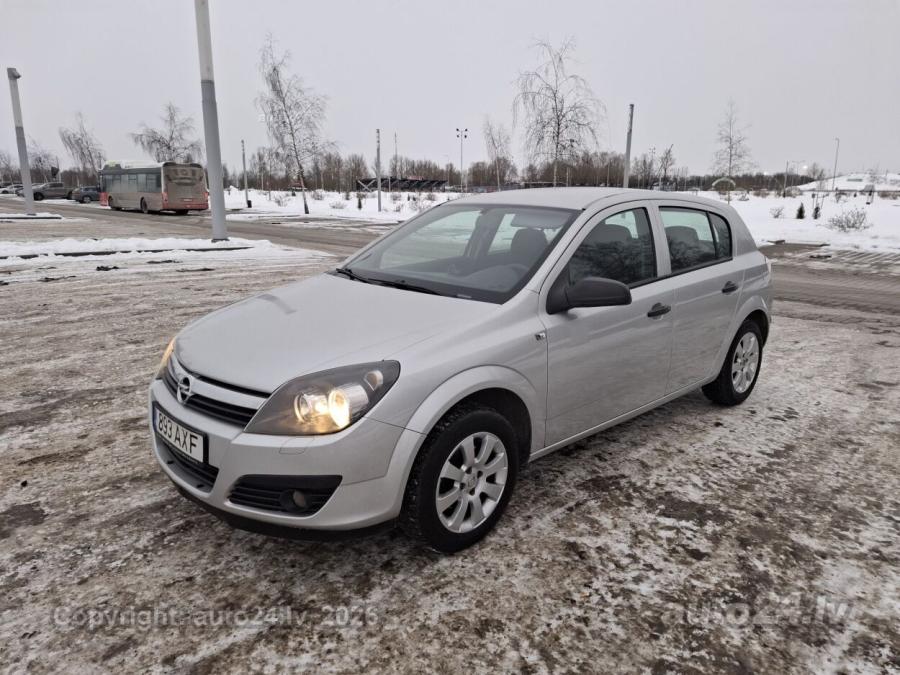 Pelēks Opel Astra 2006 Tartu, ar dzinēja tilpumu 1.40 L un nobraukumu 199 tūkst. km par 2000 €, foto 1 vietnē AUTOMOTO.COM.LV