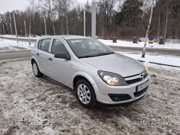 Pelēks Opel Astra 2006 Tartu, ar dzinēja tilpumu 1.40 L un nobraukumu 199 tūkst. km par 2000 €, foto 2 vietnē AUTOMOTO.COM.LV