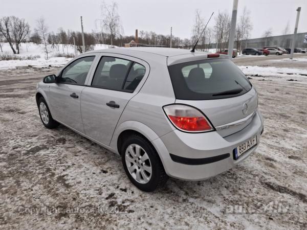 Pelēks Opel Astra 2006 Tartu, ar dzinēja tilpumu 1.40 L un nobraukumu 199 tūkst. km par 2000 €, foto 4 vietnē AUTOMOTO.COM.LV