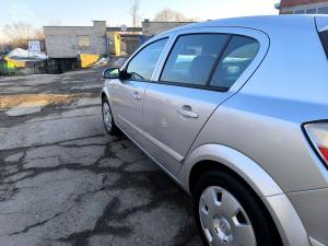 Grey Opel Astra 2006 in Kaunas, with an engine capacity of 1.90 L and mileage of 300 thousand km for 1900 €, photo 7 on AUTOMOTO.COM.LV