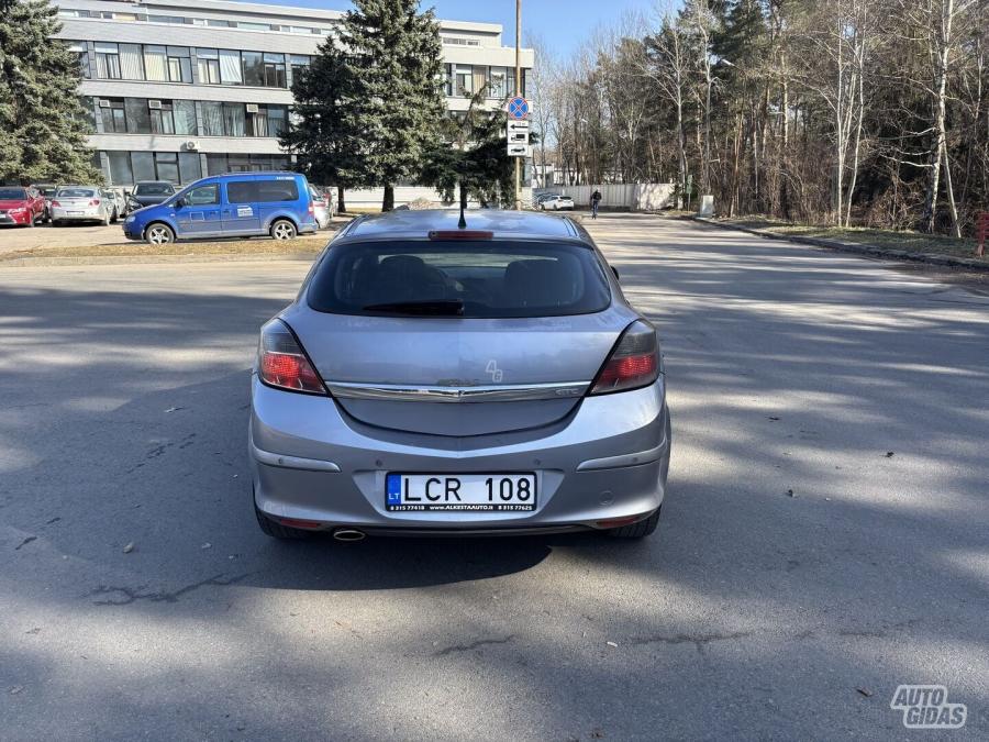 Grey Opel Astra 2006 in Vilnius, with an engine capacity of 1.90 L and mileage of 350 thousand km for 650 €, photo 6 on AUTOMOTO.COM.LV