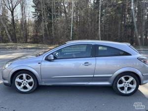 Grey Opel Astra 2006 in Vilnius, with an engine capacity of 1.90 L and mileage of 350 thousand km for 650 €, photo 8 on AUTOMOTO.COM.LV