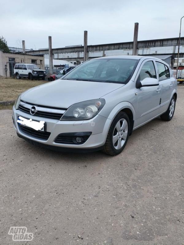 Pelēks Opel Astra 2006 Utena, ar dzinēja tilpumu 1.90 L un nobraukumu 275 tūkst. km par 1900 €, foto 2 vietnē AUTOMOTO.COM.LV