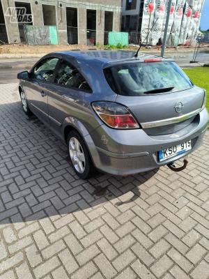 Grey Opel Astra 2006 in Vilnius, with an engine capacity of 1.90 L and mileage of 246 thousand km for 700 €, photo 3 on AUTOMOTO.COM.LV